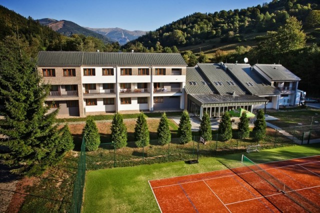 Wellness Hotel Bystrá, Tále